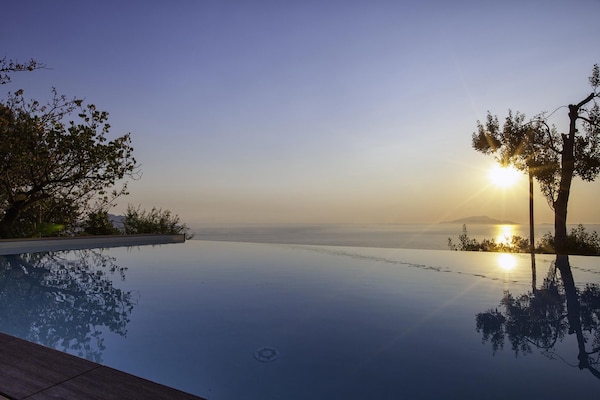 Villa Ferrara In Sant Agata Sui Due Golfi - Capri