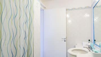 Casa, para fumantes | 4 quartos, Wi-Fi