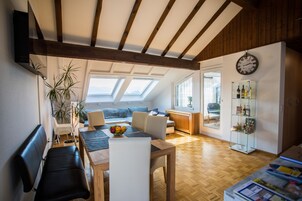 2 quartos, roupa hipoalergénica, ferro/tábua de engomar 