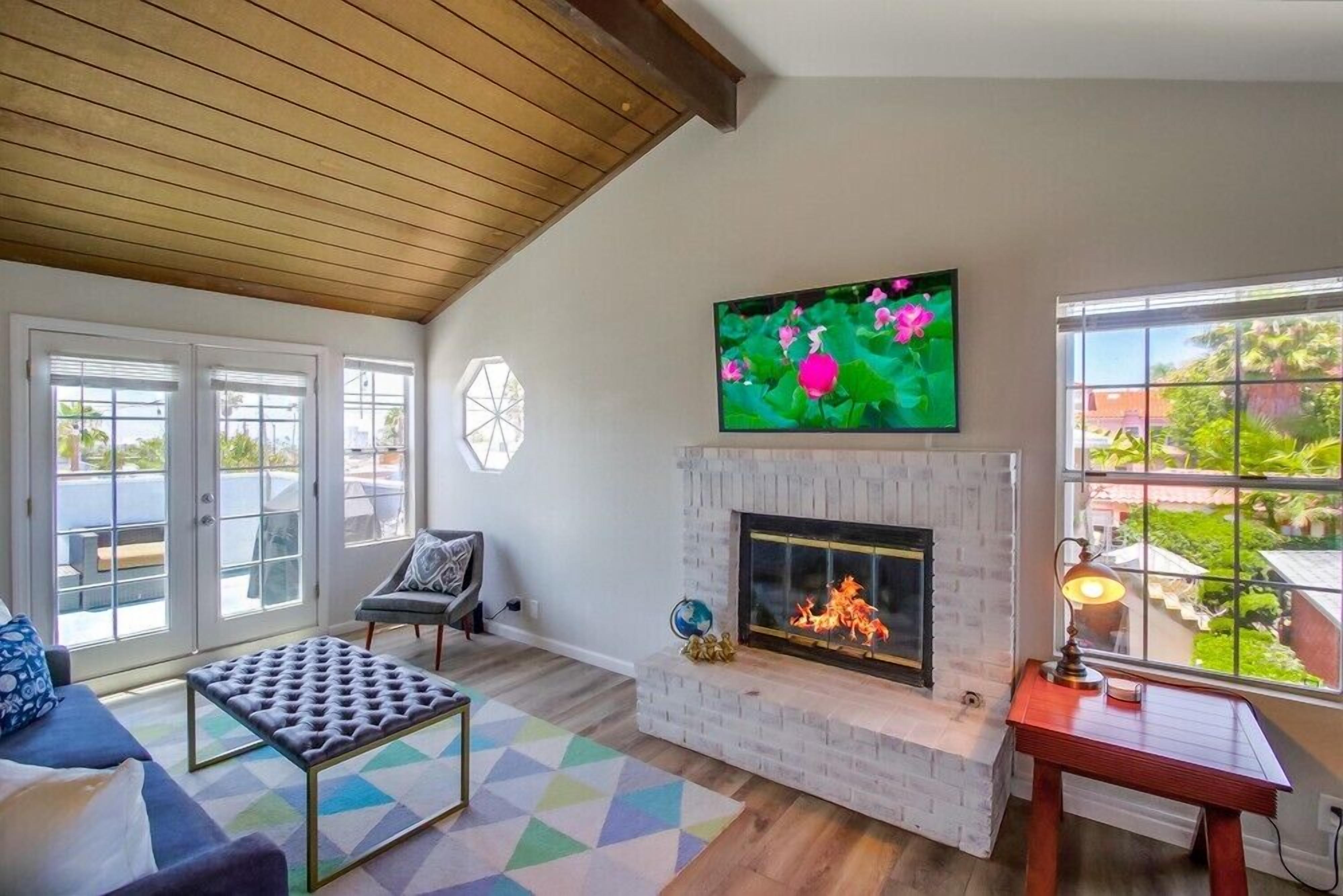 2 Patios * Walk To Beach * Ac * Dogs Ok * Garage - San Diego, CA