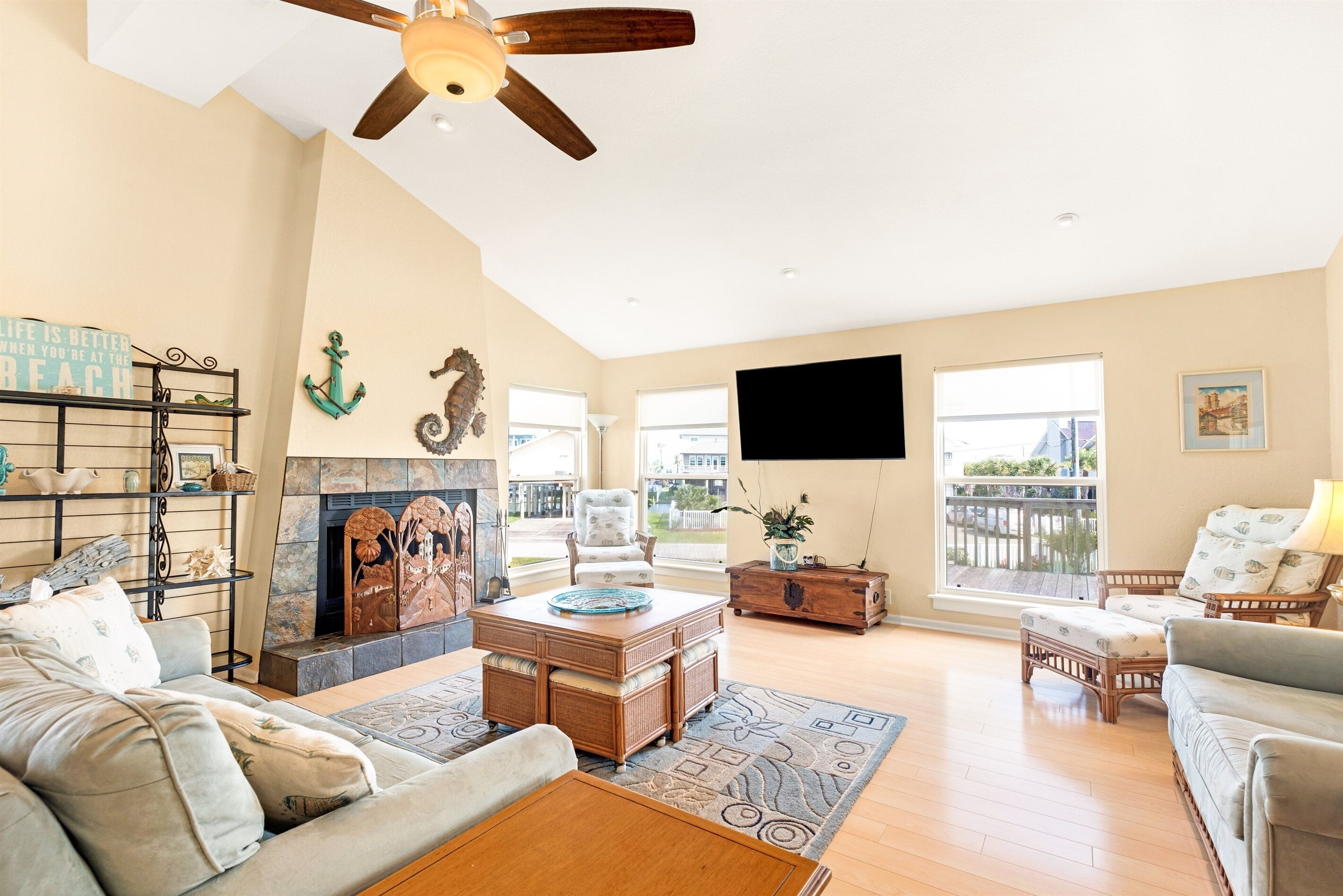 Jamaica Beach: Oasis, Boat Lift, Kayaks, And More! - Jamaica Beach