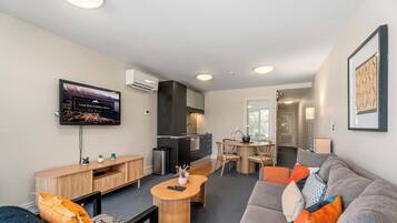 Apartamento | Sala de estar | Smart TV, Netflix, serviços de streaming