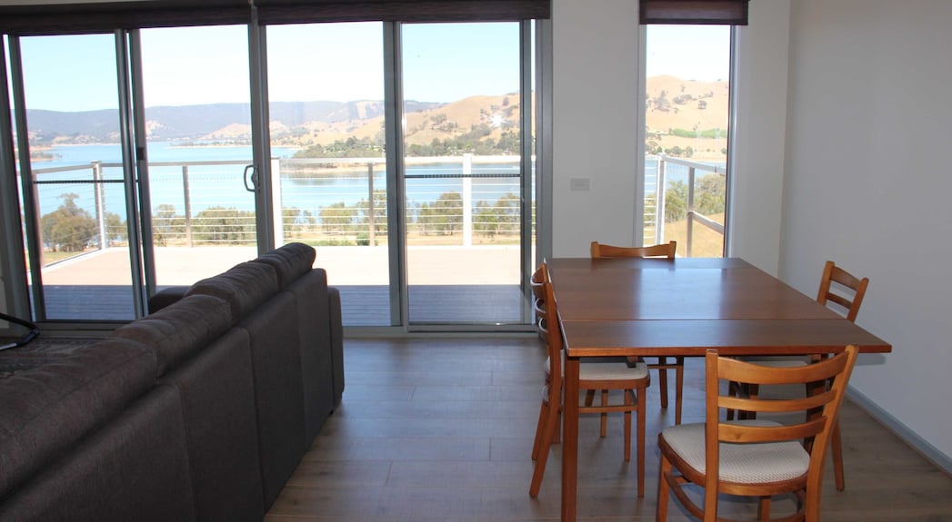 Panorama - Overlooking Lake Eildon - Bonnie Doon