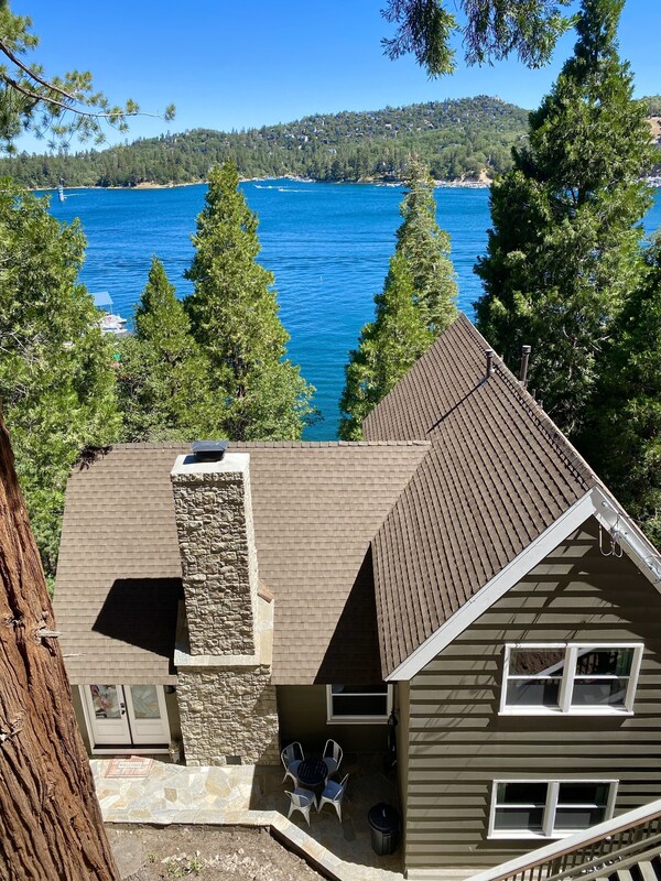 Lake Front W\/ Dock, Hot Tub And Spectacular Views - Lake Arrowhead, CA