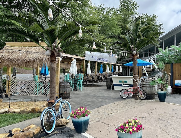 Lake Norman Hotel - Denver, NC