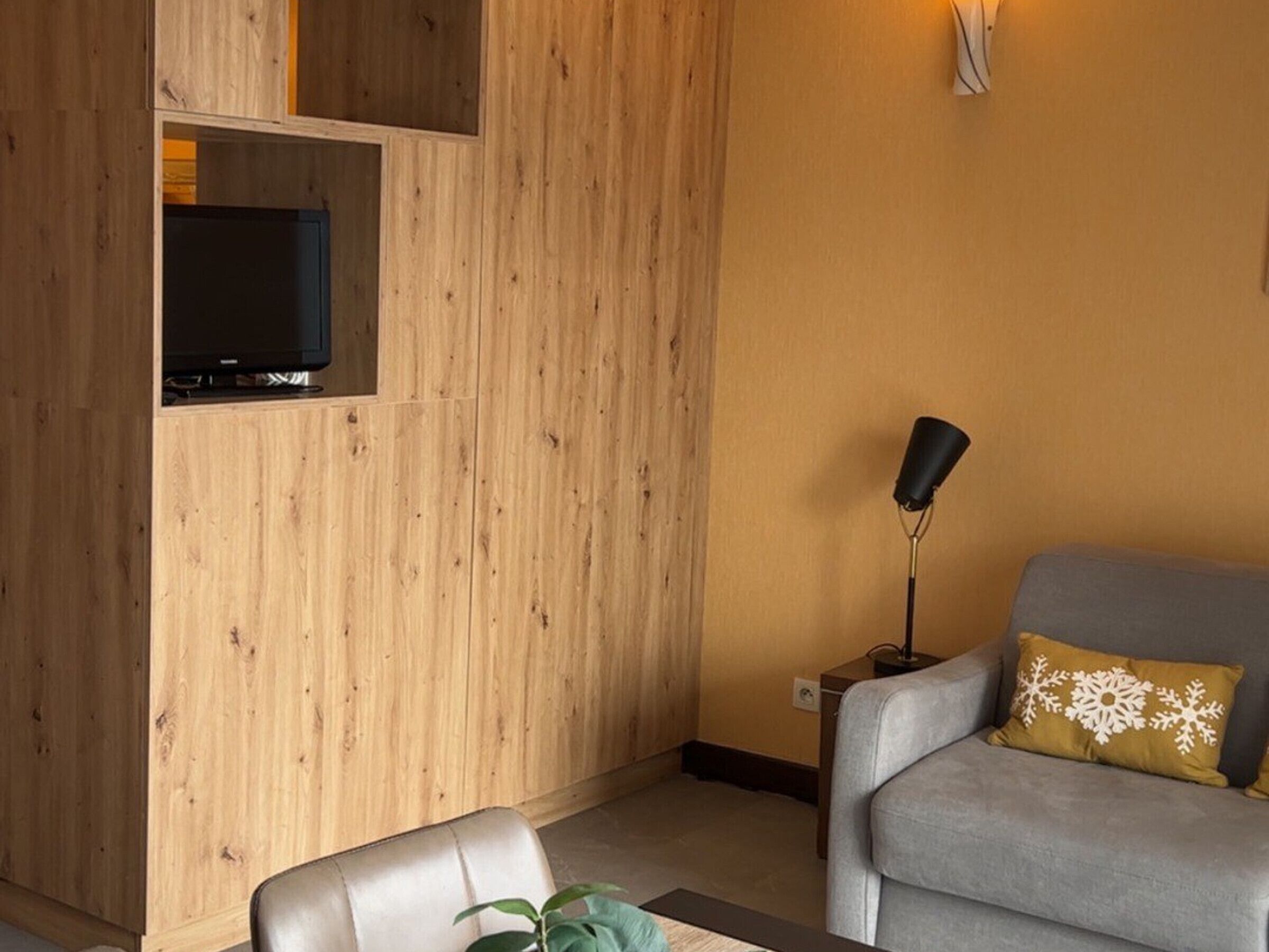 Studio Cosy Avec Terrasse, Accès Piscine Et Animaux Admis à Jausiers - Lac du Lauzanier