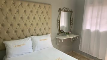 Ferro/tábua de engomar, Wi-fi grátis, roupa de cama fornecida