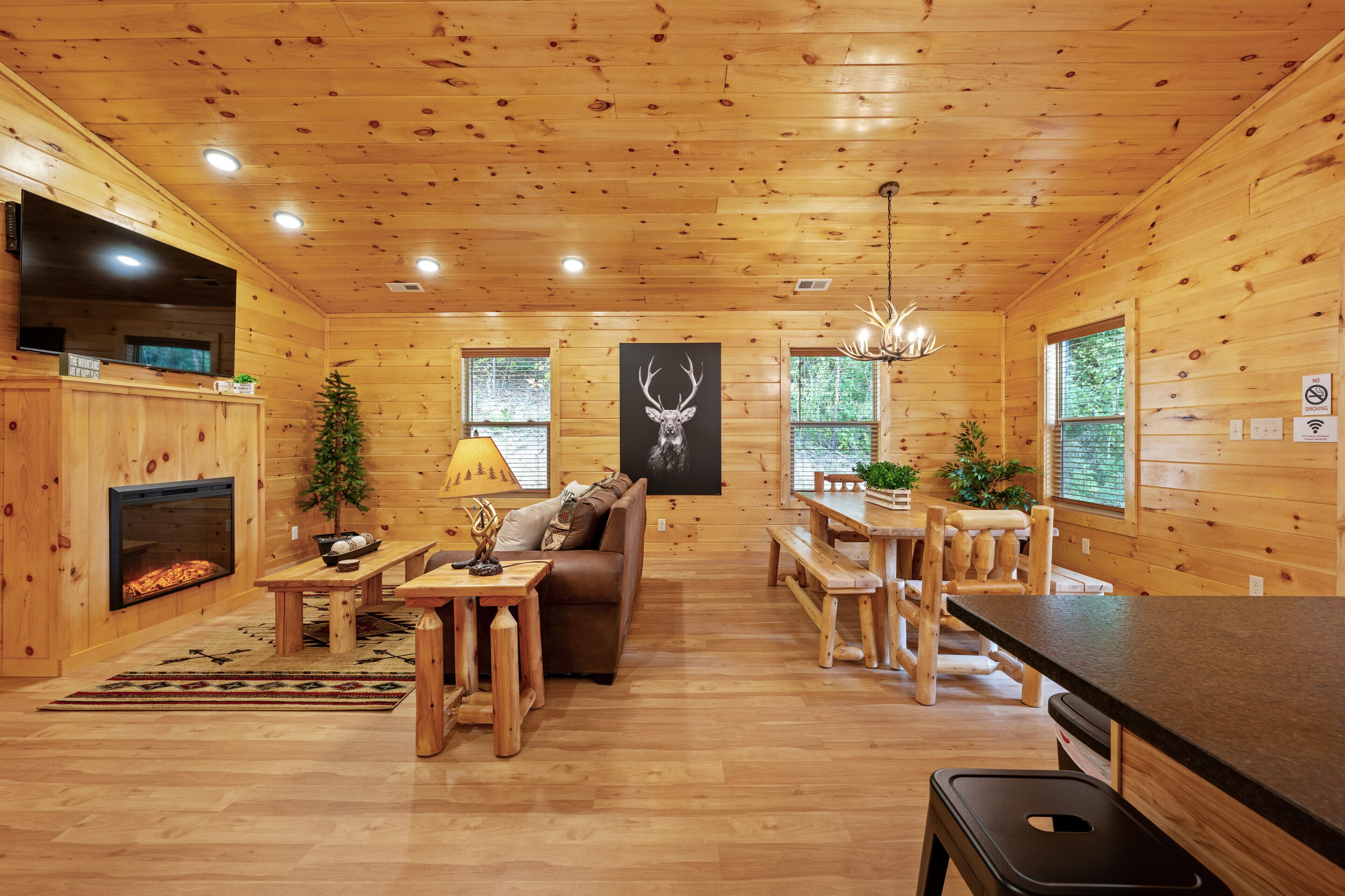 ️Li'l Red Express Cabin In Pigeon Forgeclose To Dollywood & The Island - Great Smoky Mountains National Park