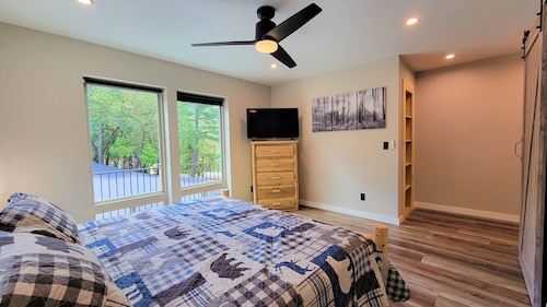 River Mountain Lodge  | Great For Large Gatherings - Grants Pass, OR