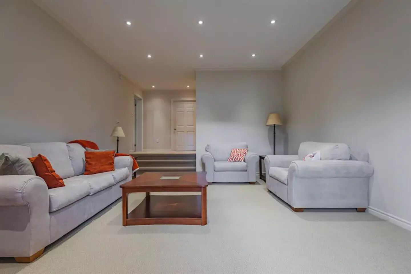 Ski/snowboard, Snowmobile, Fishing, Hunting, Hot Tub, Chalet - Pasadena