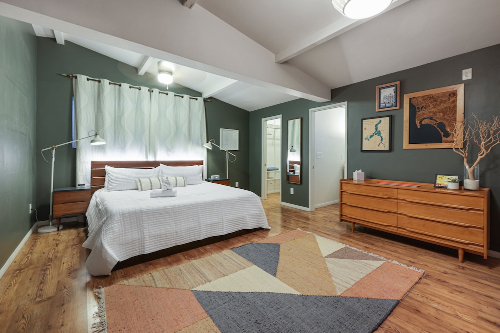 Agua Dulce | Mid Century Oasis | Pool | Hot Tub - Spring Valley, CA