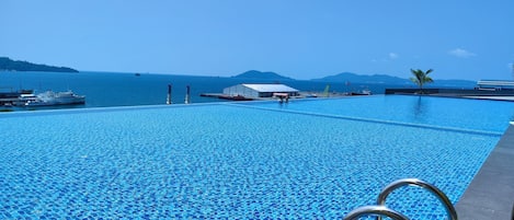 Piscina externa