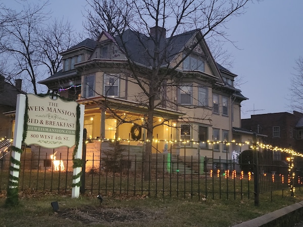 The Weis Mansion - Iowa