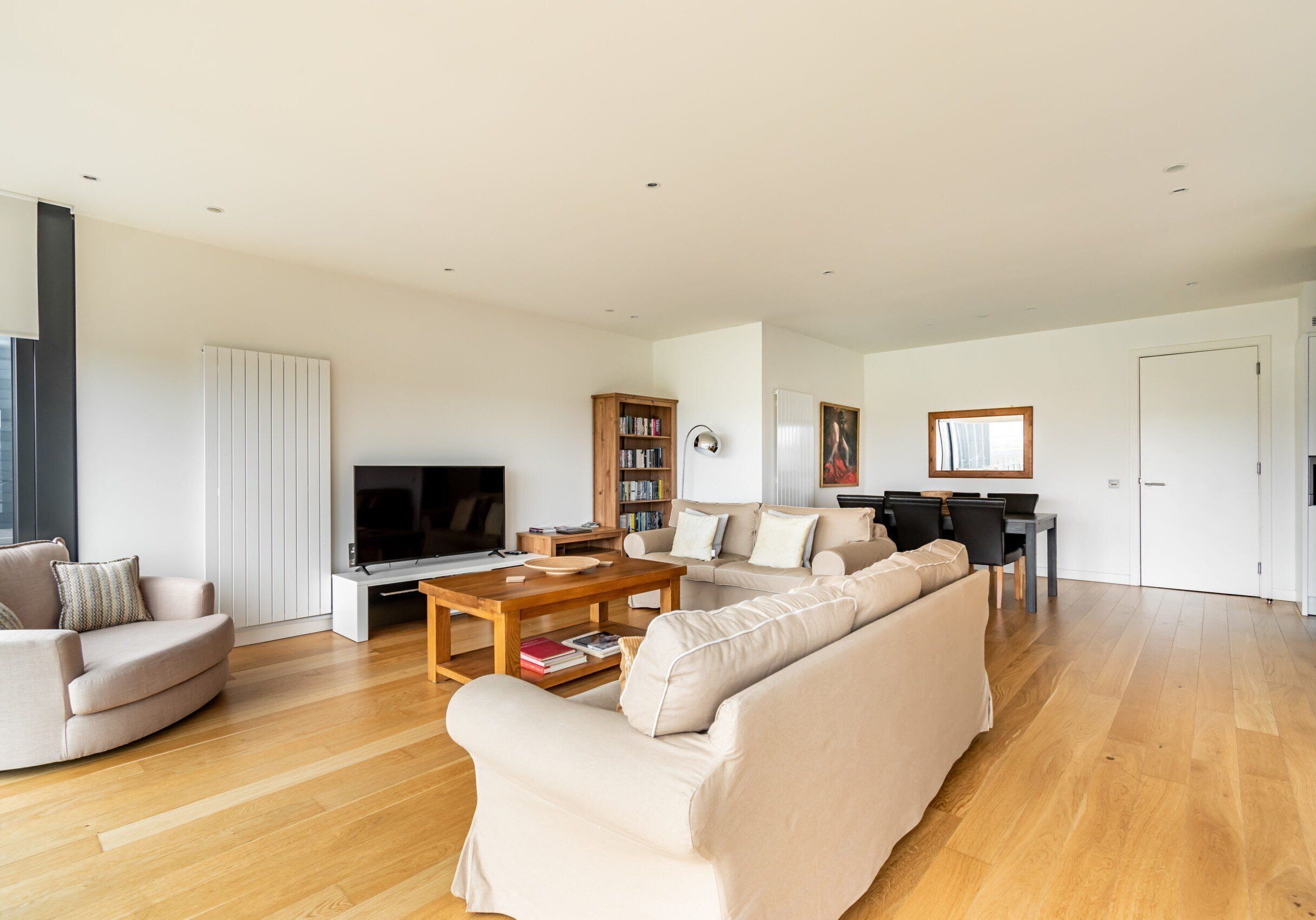 Simpsons Loan [428] Is A Beautiful 2 Bedroom Meadows Apartment With Stunning Views. - Edinburgh