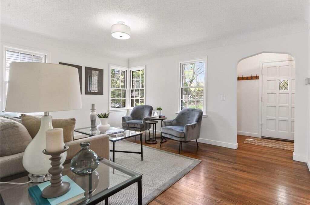 Convenient To Lakes, Bike Trails, Parks.  Dog-friendly. Fenced Yard. - Eden Prairie, MN