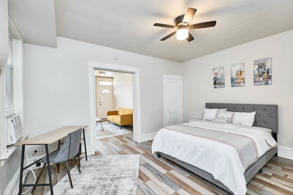 1 Bd Apt Near Forest Park, Science Center & Dining - Kirkwood, MO