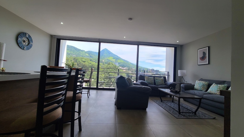 Amazing Condo With Great View Of Volcano And Skyline - San Salvador