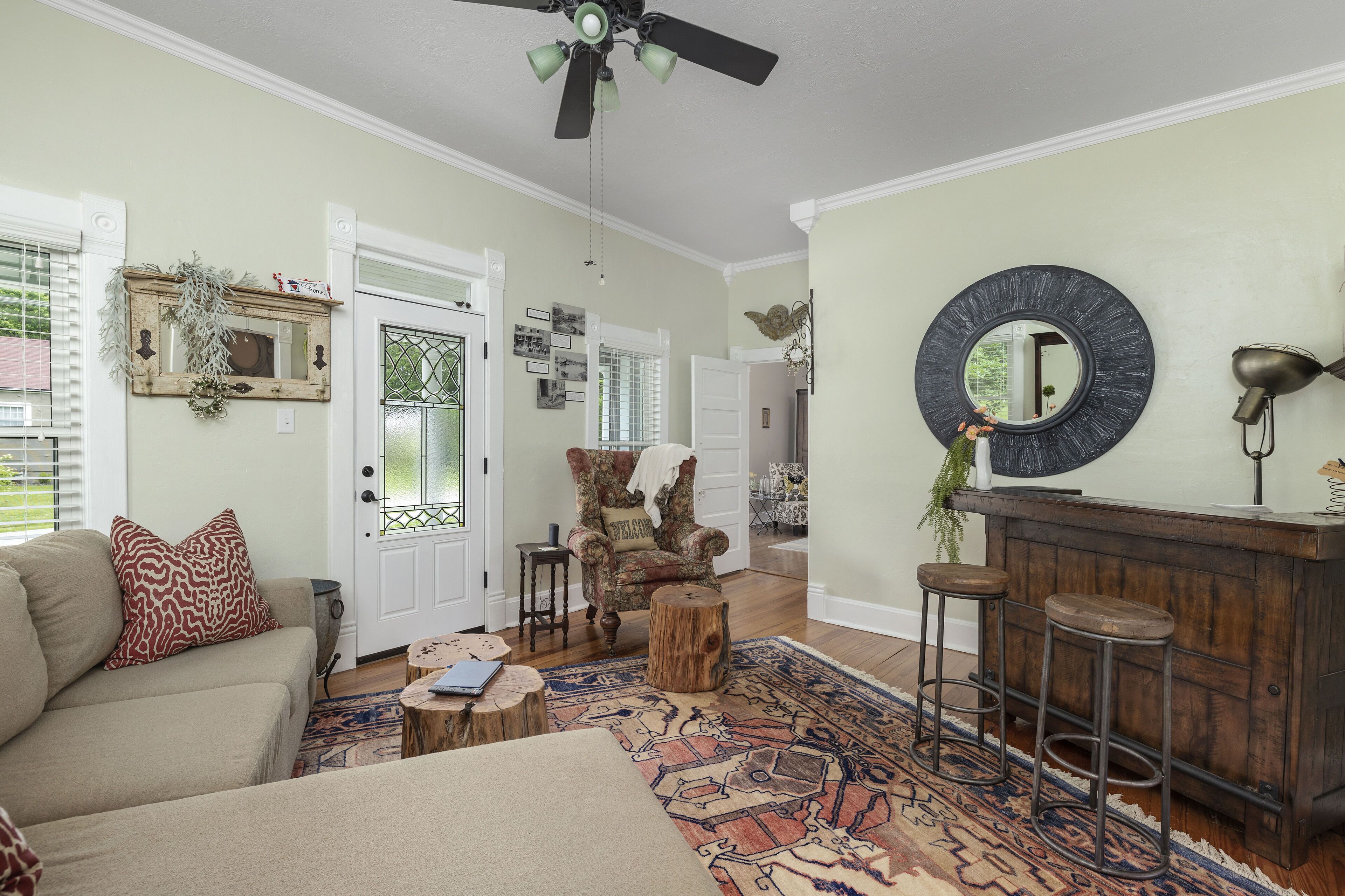 Unique Historic Charm ~ 5 Location ~ Dreamy Porch Centrally Located - Ozark, MO