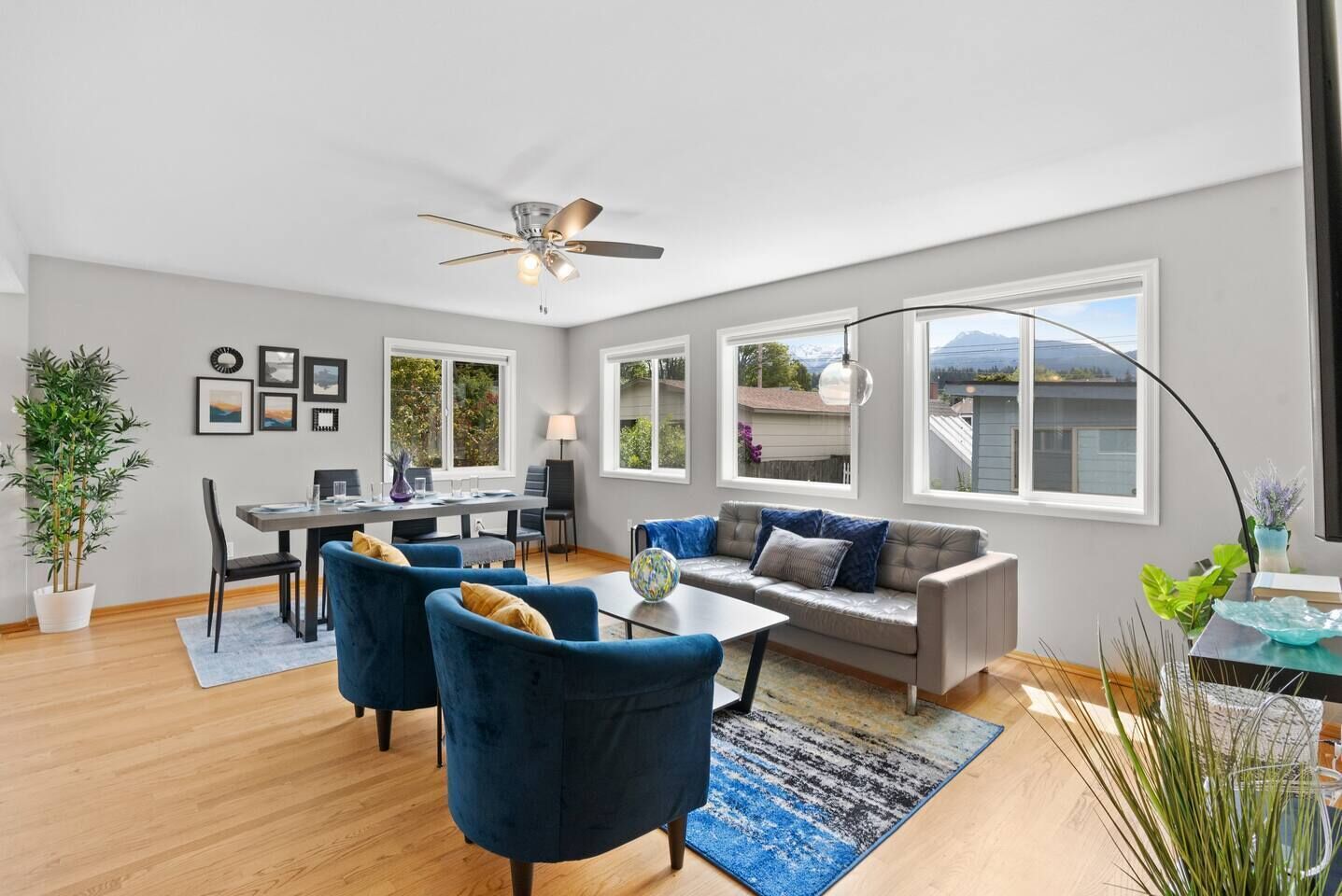 Kingbeds/fastwifi/coffeebar/fencedyard/olympicview/central Location - Port Angeles, WA