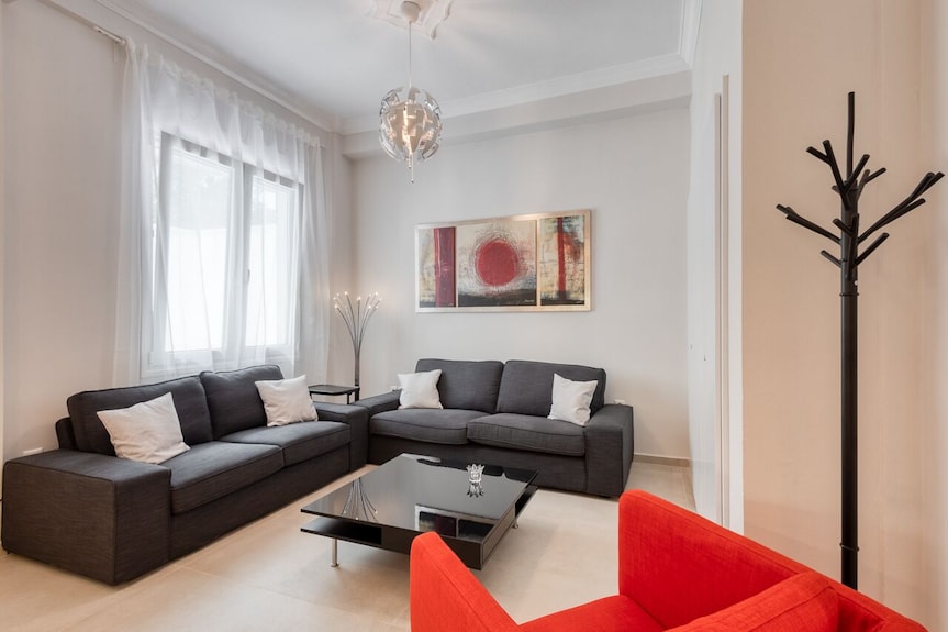 Modern 2-bedroom Apt, 200m From The Acropolis - Athens