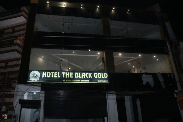Hotel The Black Gold - Chandigarh