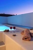 Sea View Suite with Private Hot Tub | 1 quarto, roupas de cama de algodão egípcio, roupas de cama premium