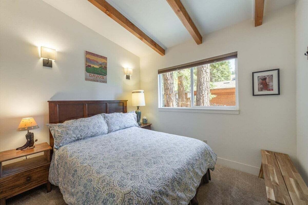 Kindred Tahoe Cabin In Carnelian Bay - Lake Tahoe