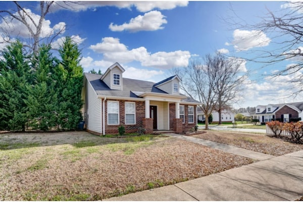 Cozy Space - Minutes From All Charlotte Area Has To Offer - Belmont, NC