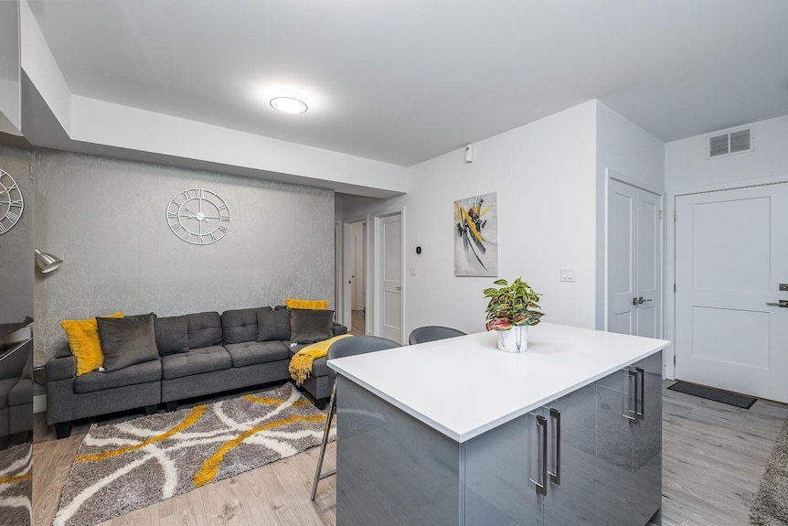 Elegant Apartment, 5mins From The Falls - Niagara Falls