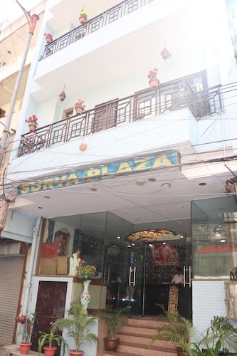 Hotel Surya Plaza - New Delhi