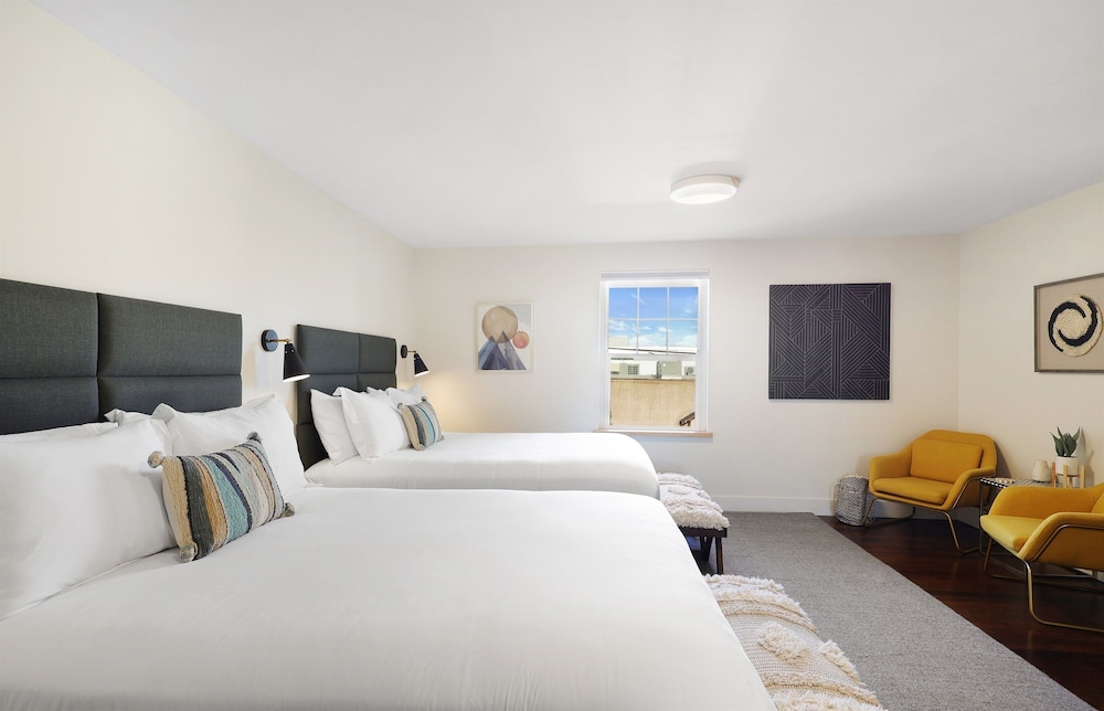 Summit Lofts, Mt Shasta, 2 Queen Beds #209 - Mount Shasta, CA