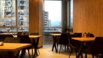 Pequeno-almoço continental diário incluído