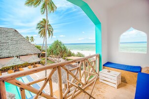 Quarto Clássico, 1 quarto, vista parcial para o oceano, junto à praia | Vista do quarto