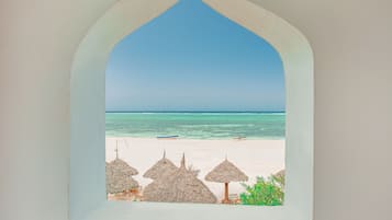 Quarto Clássico, 1 quarto, vista parcial para o oceano, junto à praia | Vista do quarto