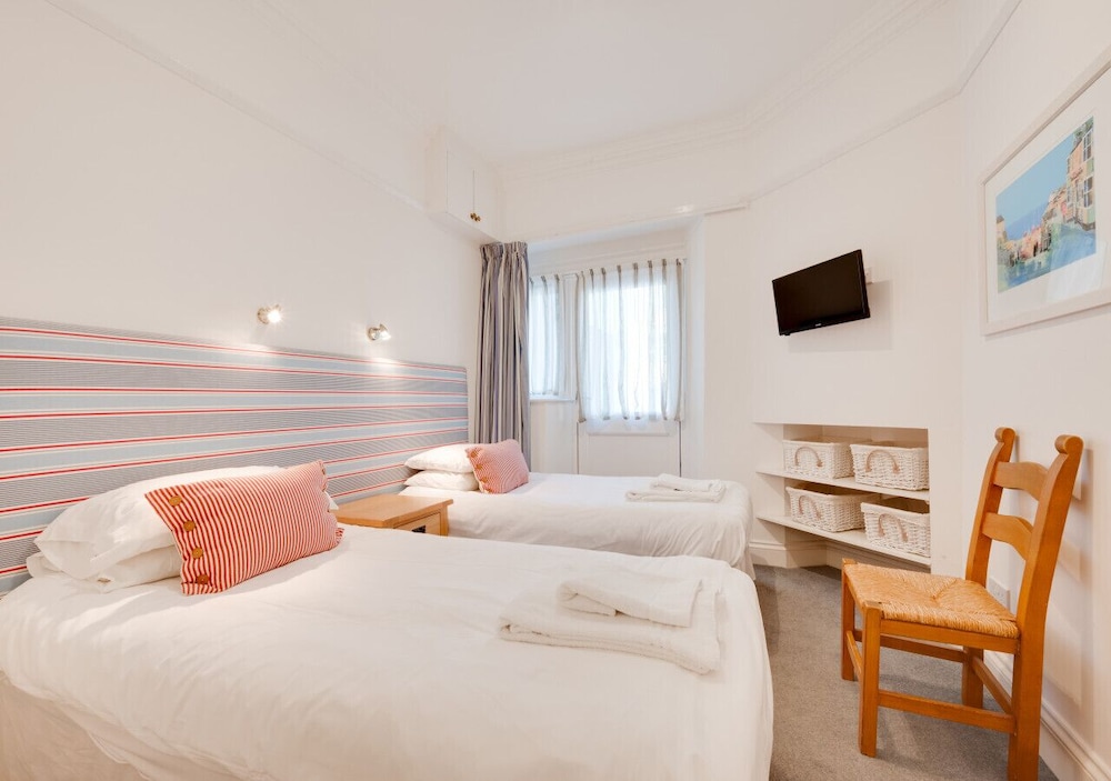 The Belvedere - Two Bedroom Apartment, Sleeps 4 - Sidmouth