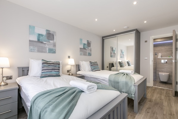 Apartamento luxo, suíte, vista para o jardim (Ground Floor) | 3 quartos