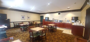 Café da manhã continental grátis todos os dias