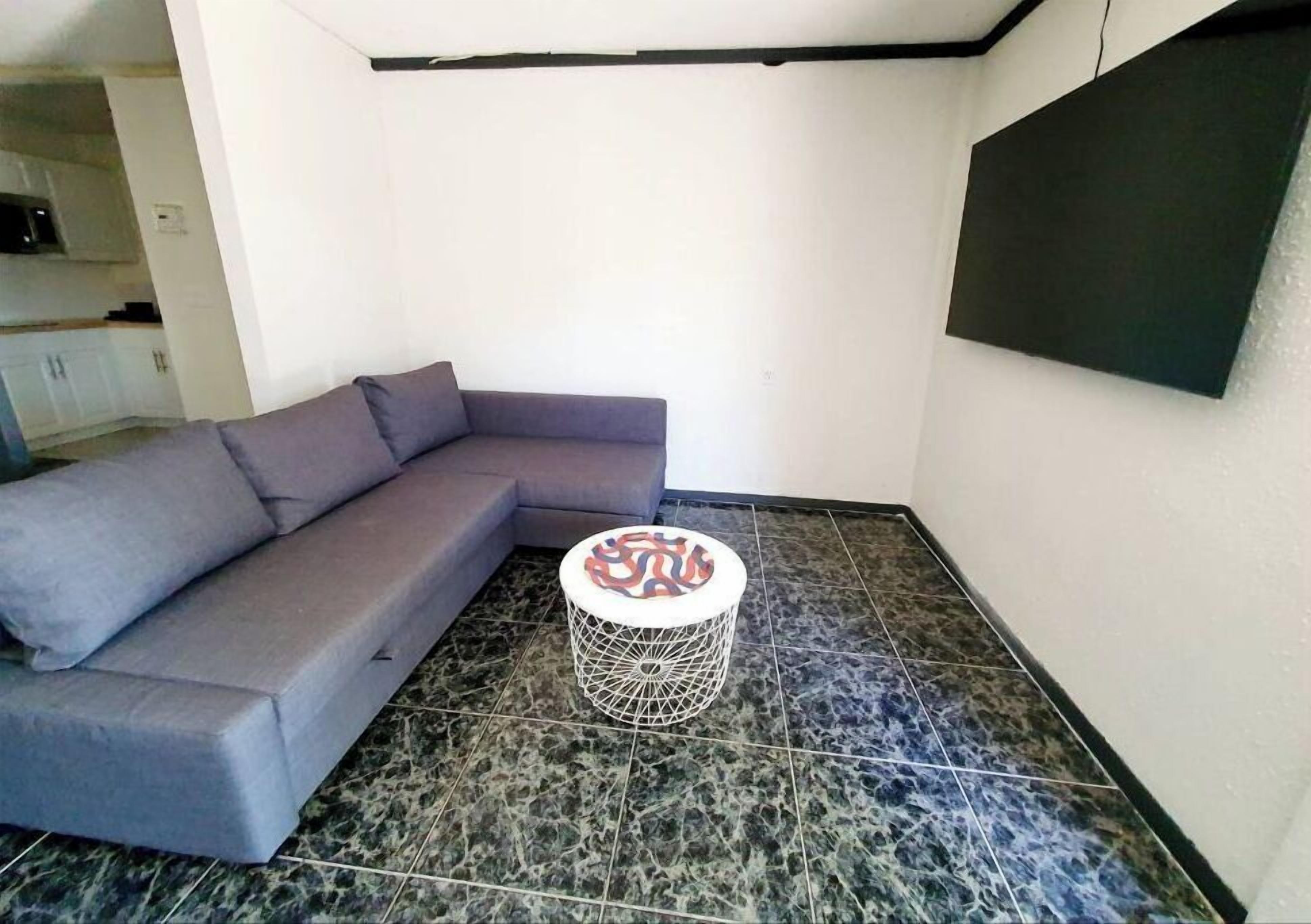 Cozy Suite With Separate Entrance. - 哈樂迪