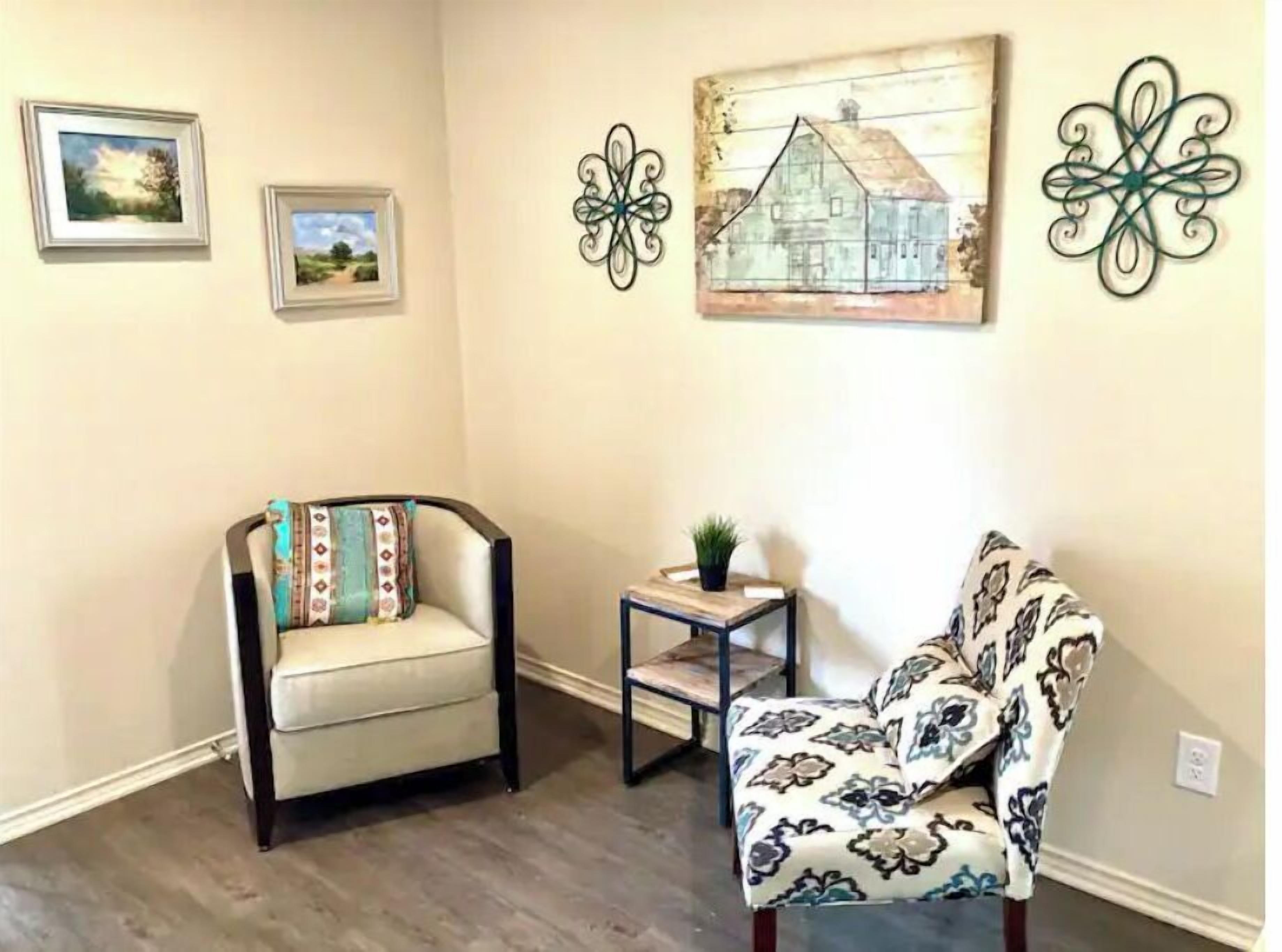 Home Away From Home: Fort Hood, Ideal For Longer Stays - Copperas Cove, TX