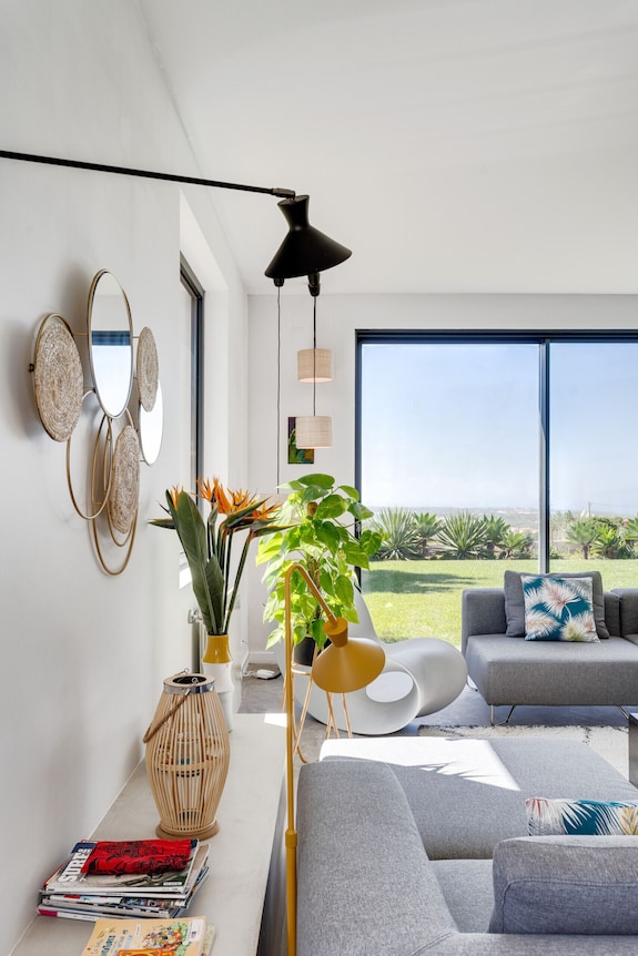 Garden Seaside Villa By Cadenzalux - Cascais