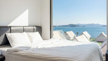 Quarto básico, 1 quarto (Naples1) | 1 quarto, Wi-Fi de cortesia
