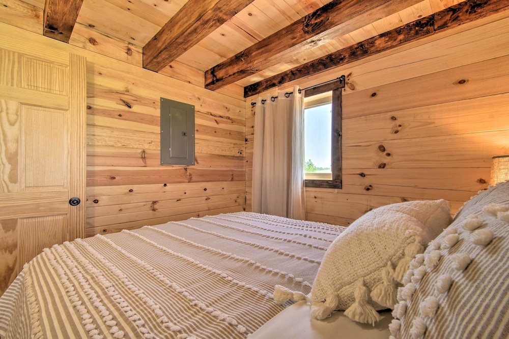 Cabin On 35-acre Farm In Blanchardville W/ Trails! - Wisconsin