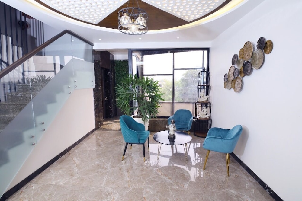 Dd Suites - Agra