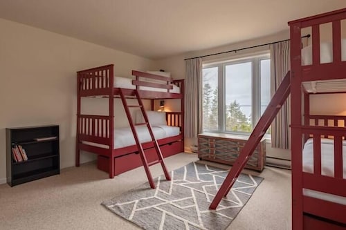 Hackett's Cove Oceanfront Family Cottage For 11 - Nova Scotia