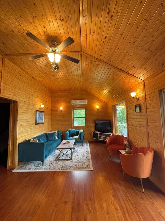 Chalet Drive - Lakefront Cottage - Nova Scotia