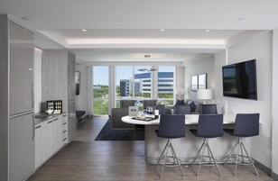 Roupas de cama antialérgicas, escrivaninha