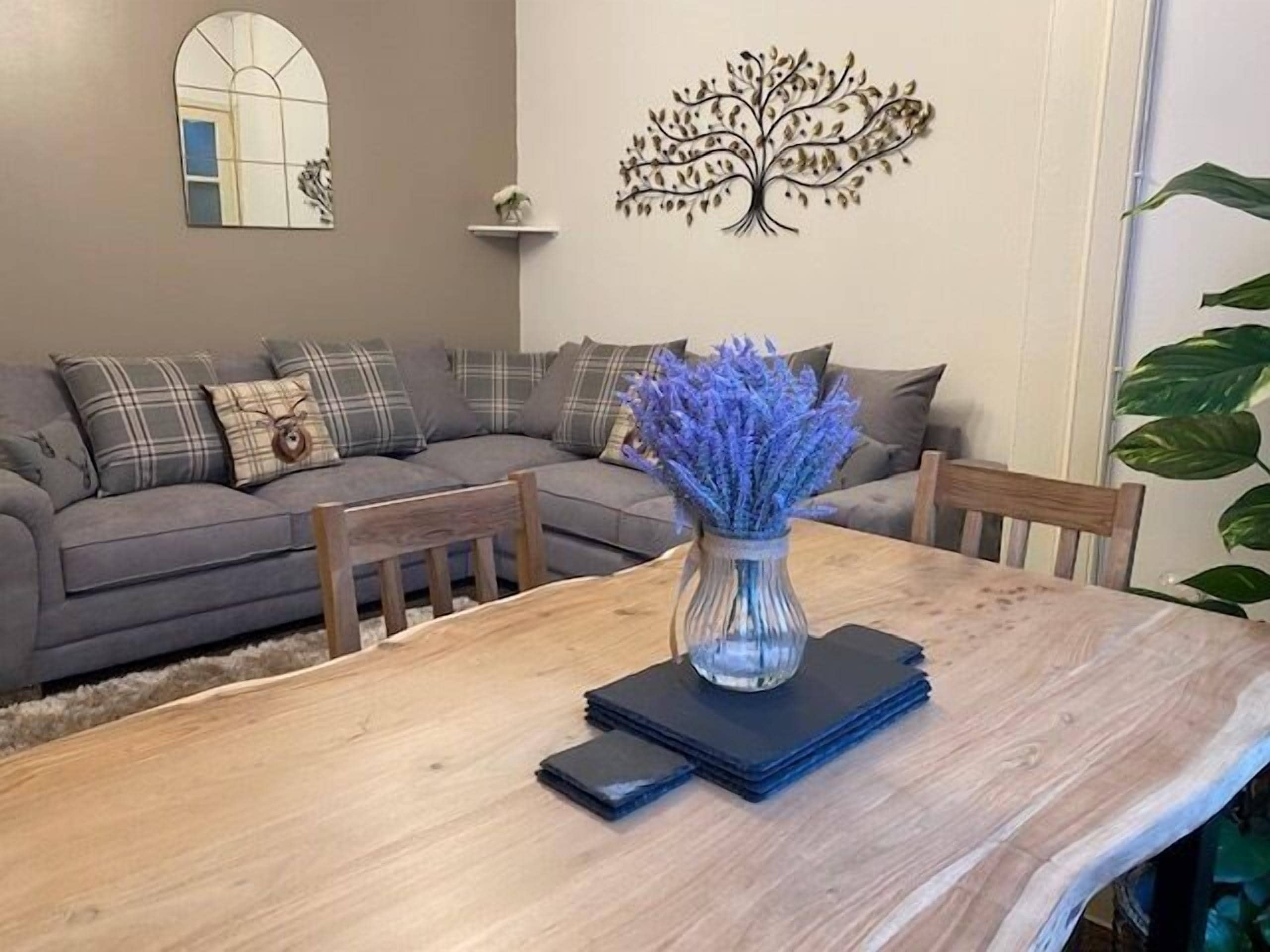 Apartamento Cidade, acessível, casa de banho privativa (Homely ) | Lounge