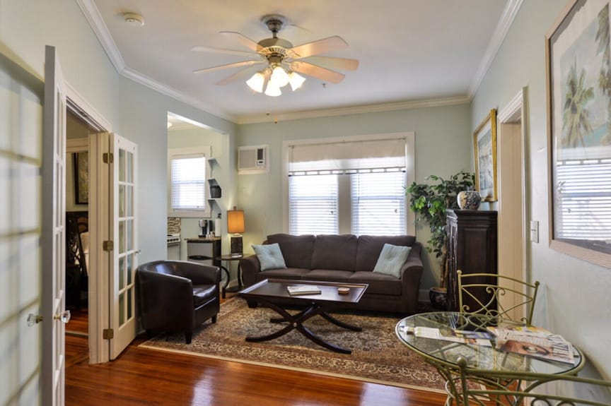 Luxury Suite Queen Room 9 At Old Colorado Inn - Stuart, FL