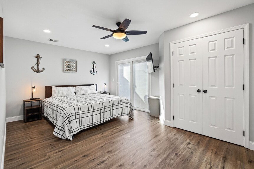 Bay Head Shores Coastal Home L Water Views & Dock - Point Pleasant Beach, NJ