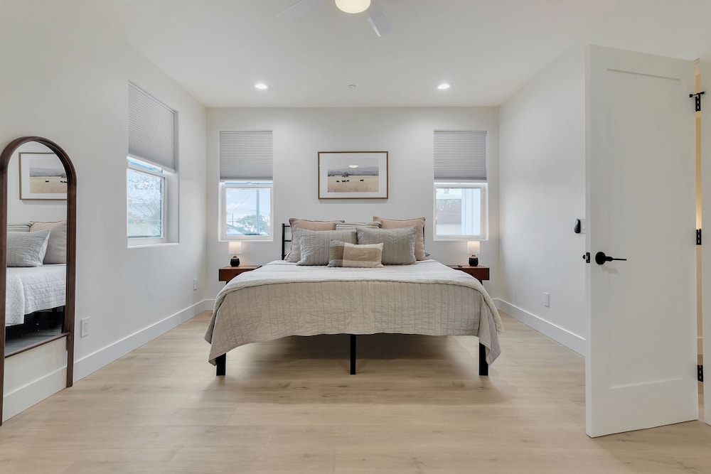 Downtown Paso: Park Street Hideaway 2 Bed/2.5 Bath - Paso Robles, CA